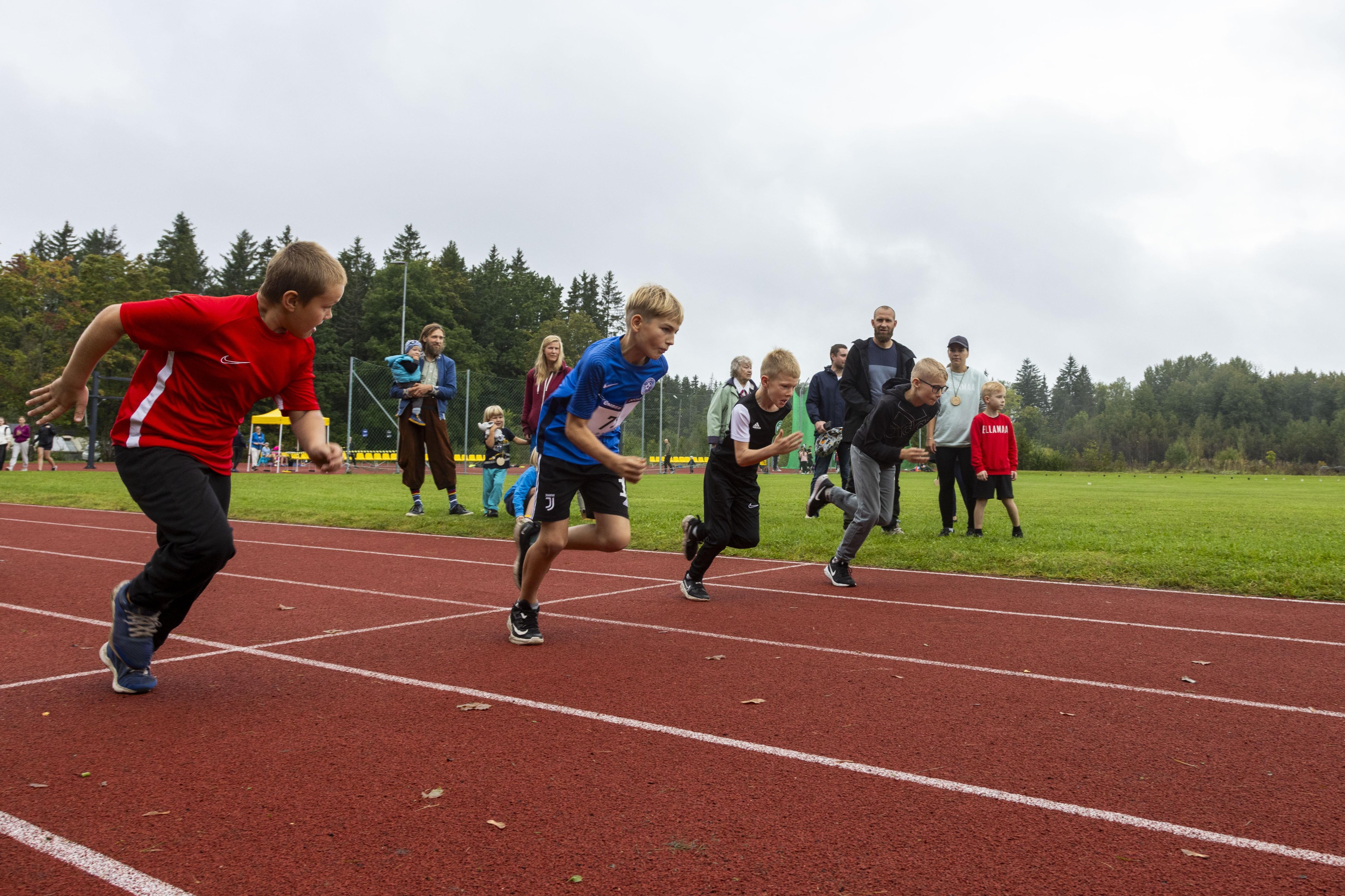 Terve Turba spordipäev ja vilistlaste kokkutulek pildis | Turba Kool